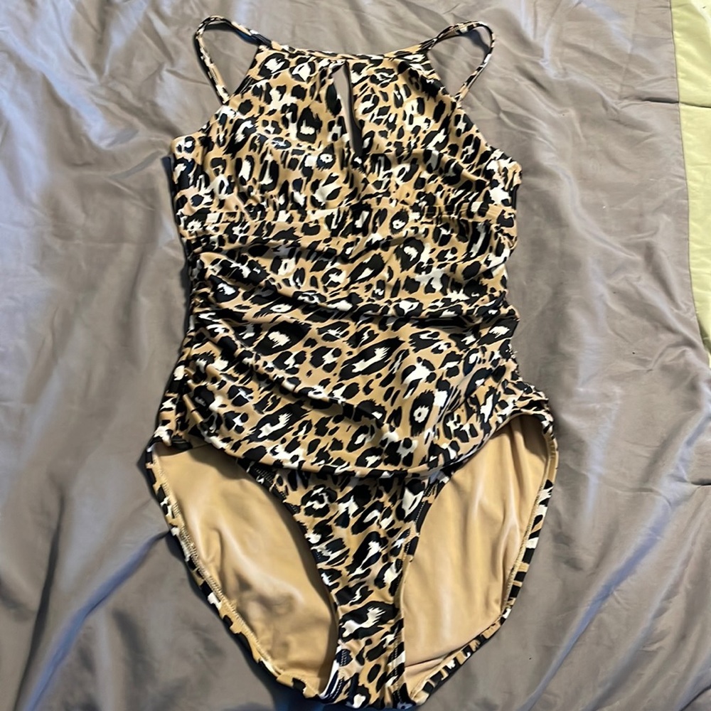 One Piece Leopard Print Bathing Suit - Gem